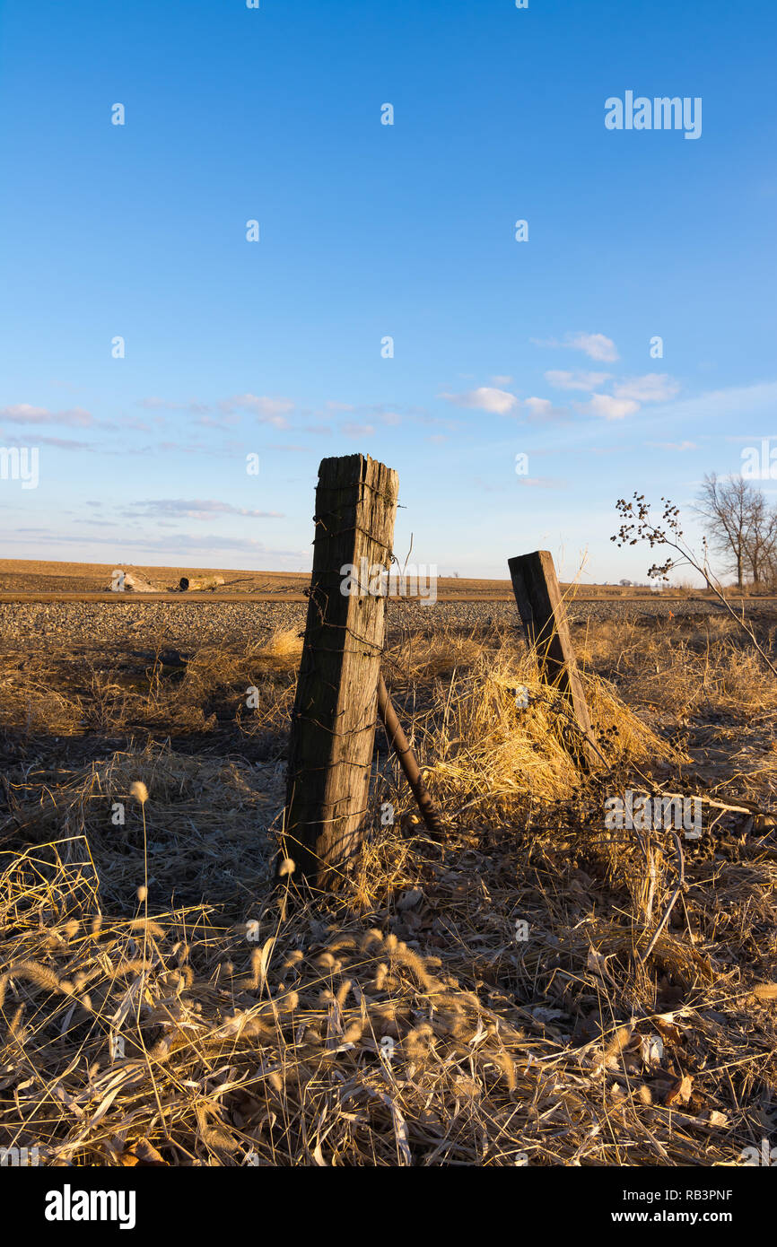 Weathered fence line in open landscape hi-res stock photography and ...