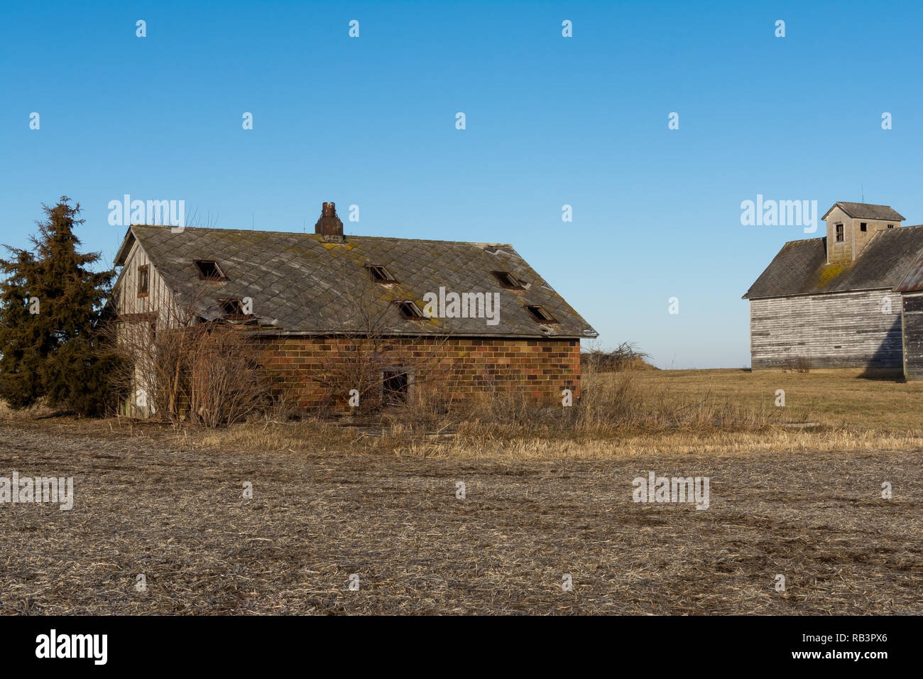 Multiple barns hi-res stock photography and images - Alamy
