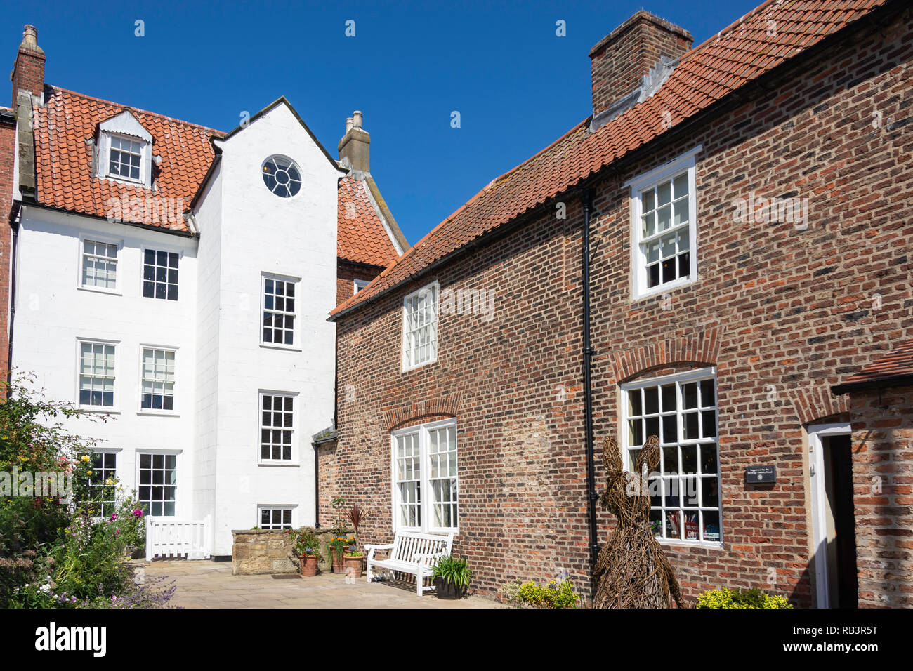 Courtyard entrance to Captain Cook Memorial Museum, Grape Lane, Whitby ...