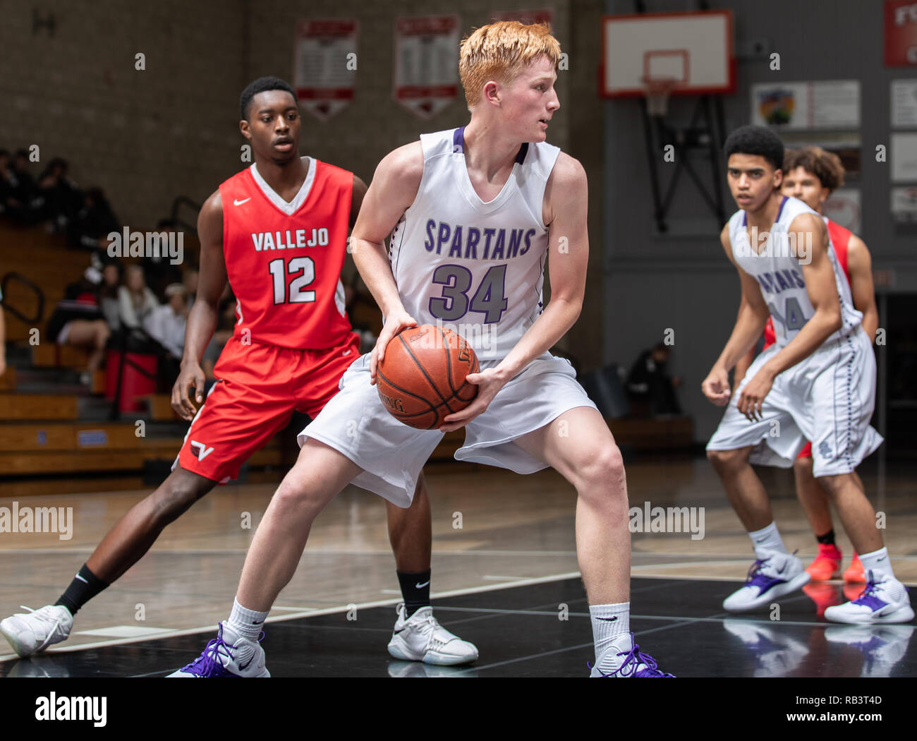 Basketball action Vallejo vs. Spring Creek High School in Palo Cedro ...