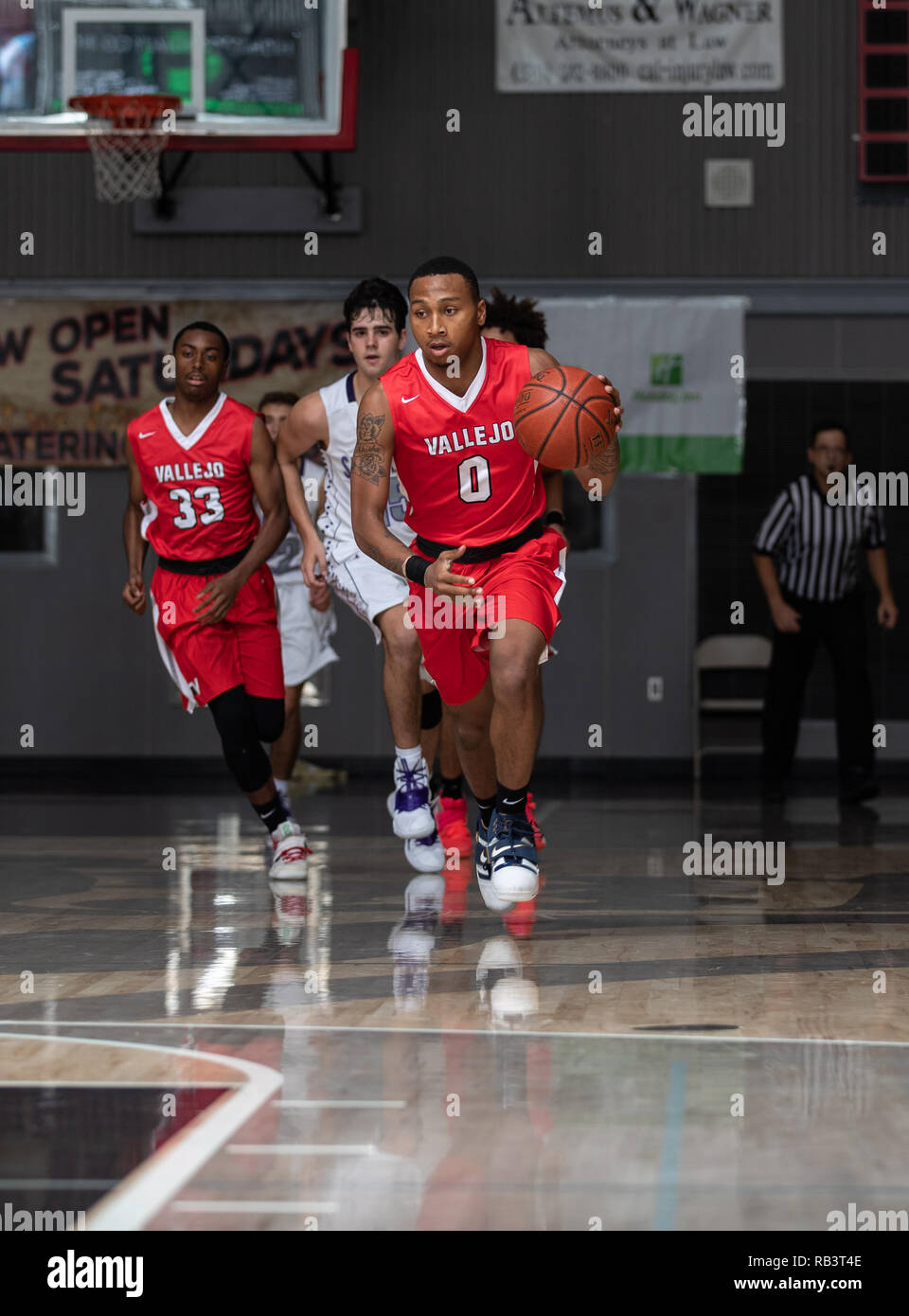 Basketball action Vallejo vs. Spring Creek High School in Palo Cedro ...