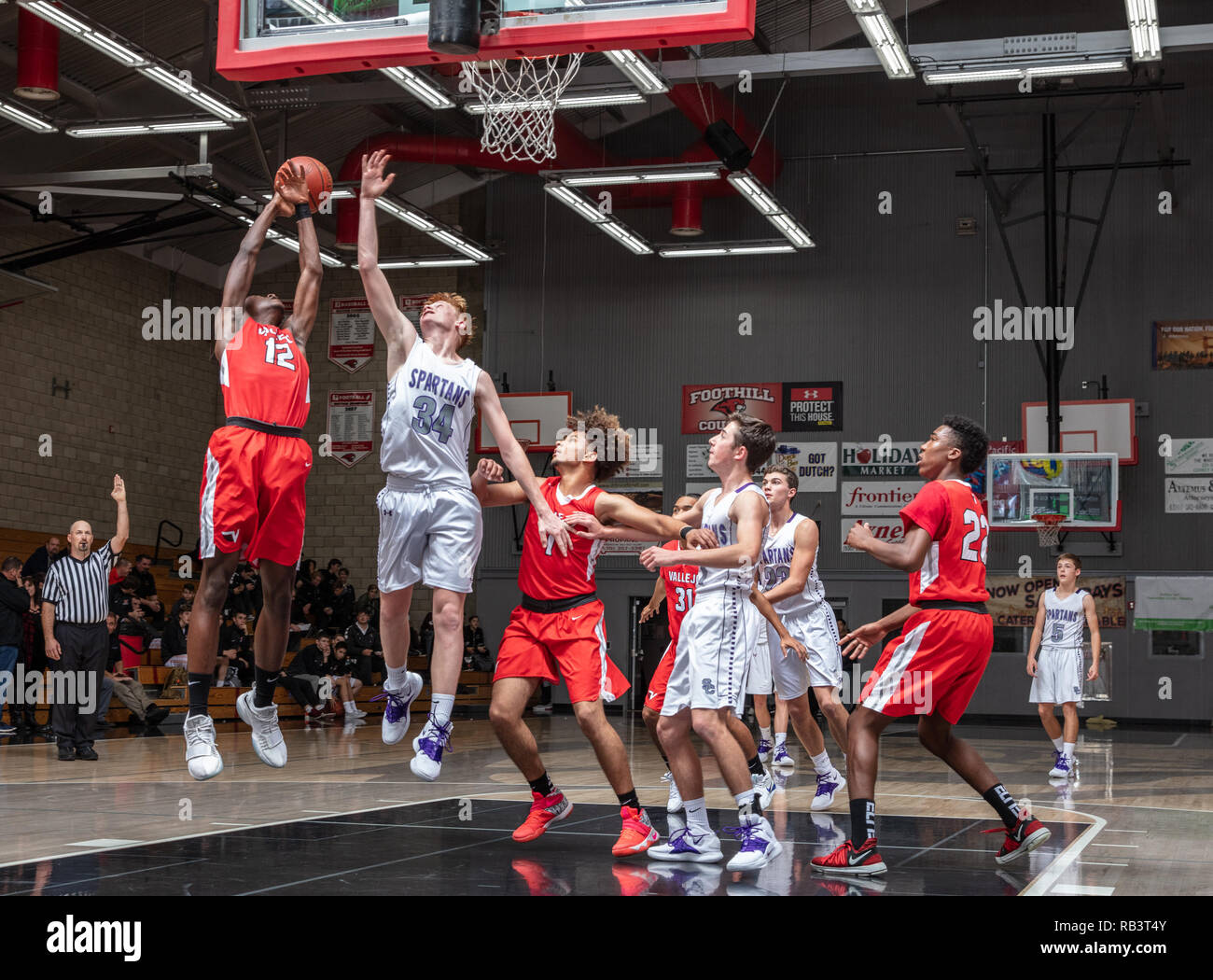 Basketball action Vallejo vs. Spring Creek High School in Palo Cedro ...