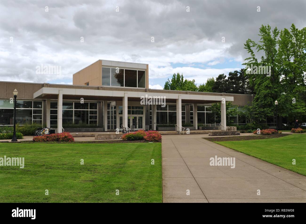 Linfield hi-res stock photography and images - Alamy