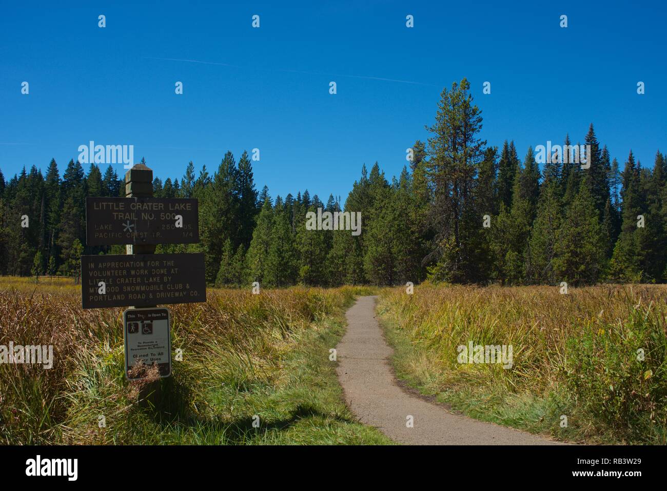 Crater lake trail oregon hi-res stock photography and images - Alamy
