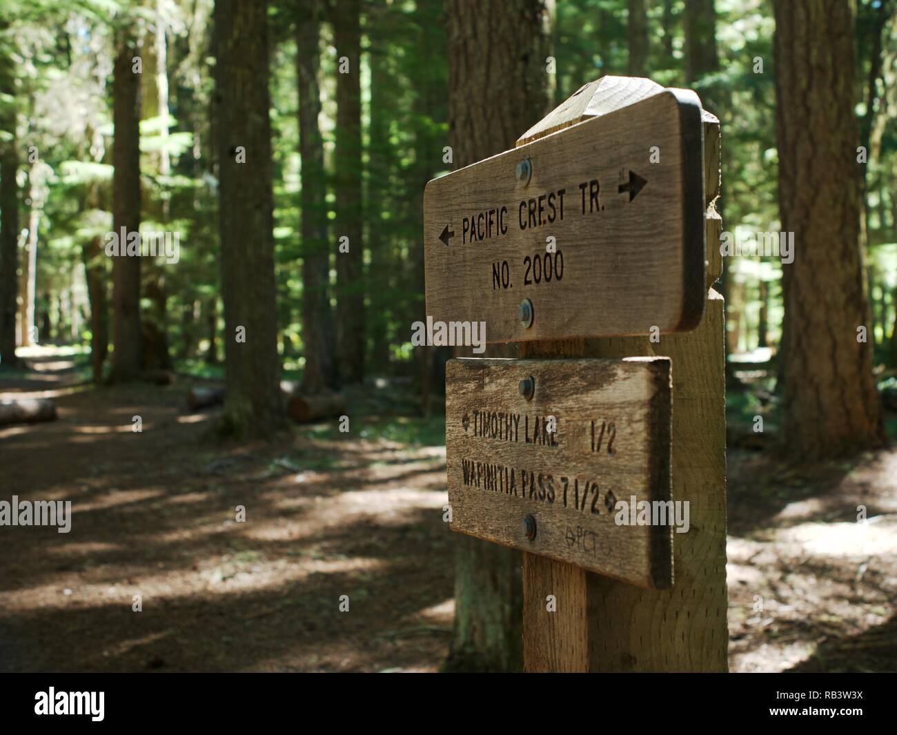 Timothy lake at mt hood hi-res stock photography and images - Alamy