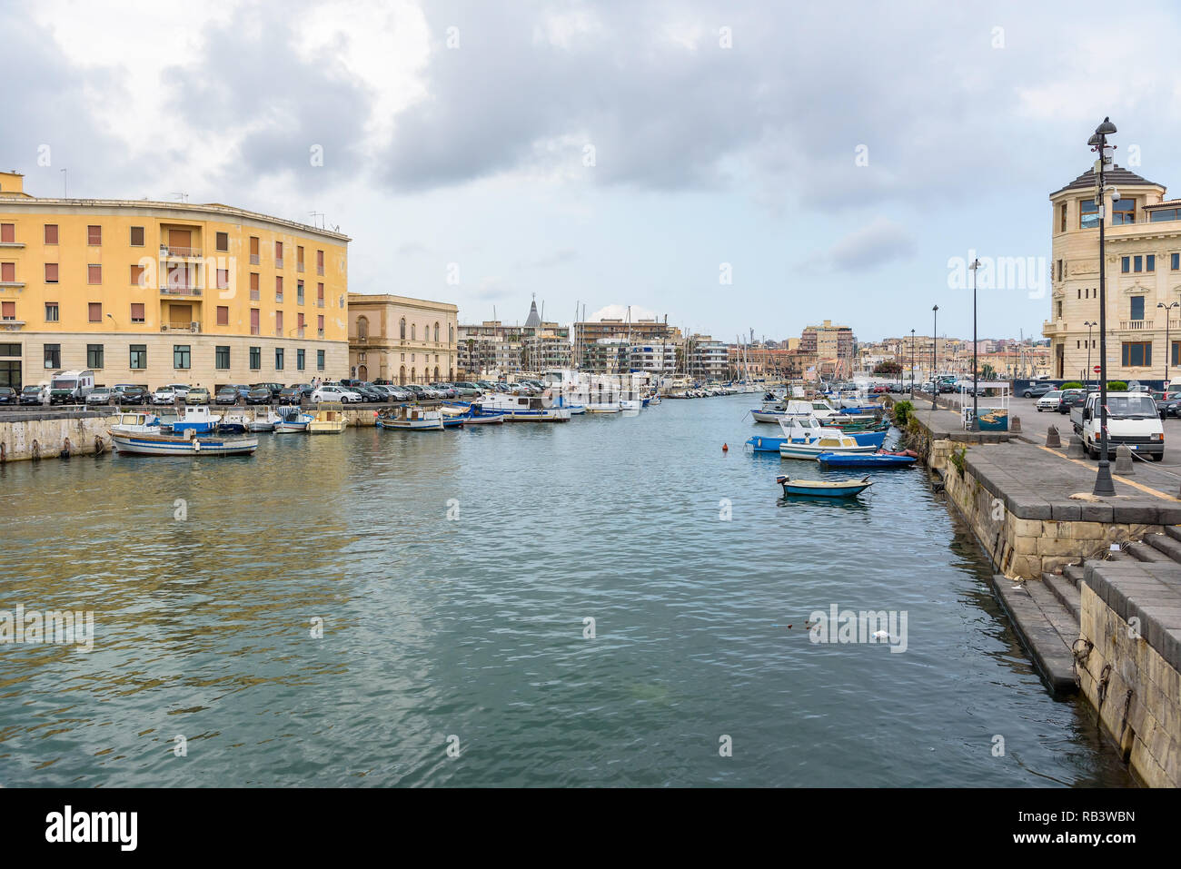 Sicily sea boats hi-res stock photography and images - Alamy