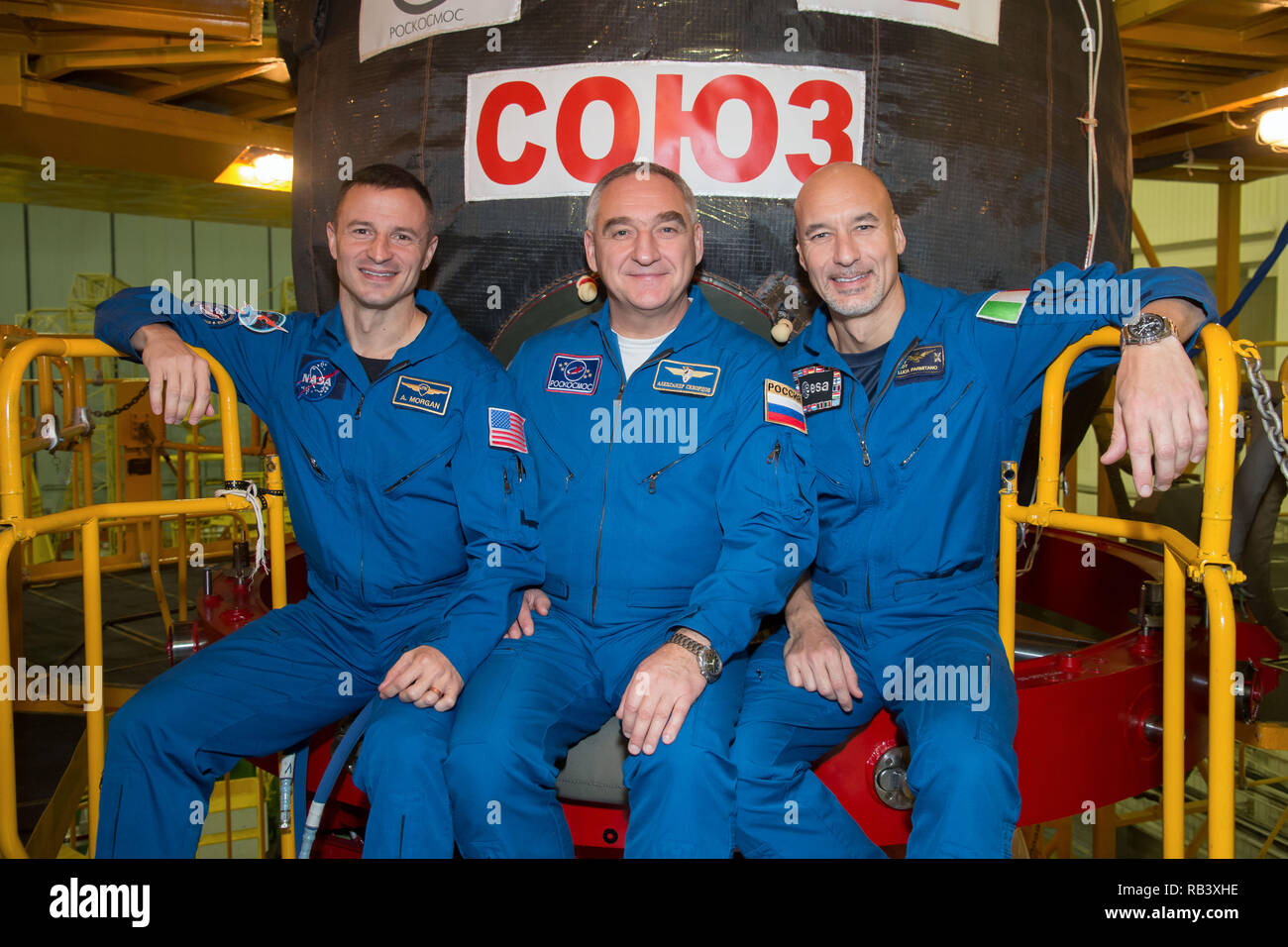 Back up crew hi-res stock photography and images - Alamy