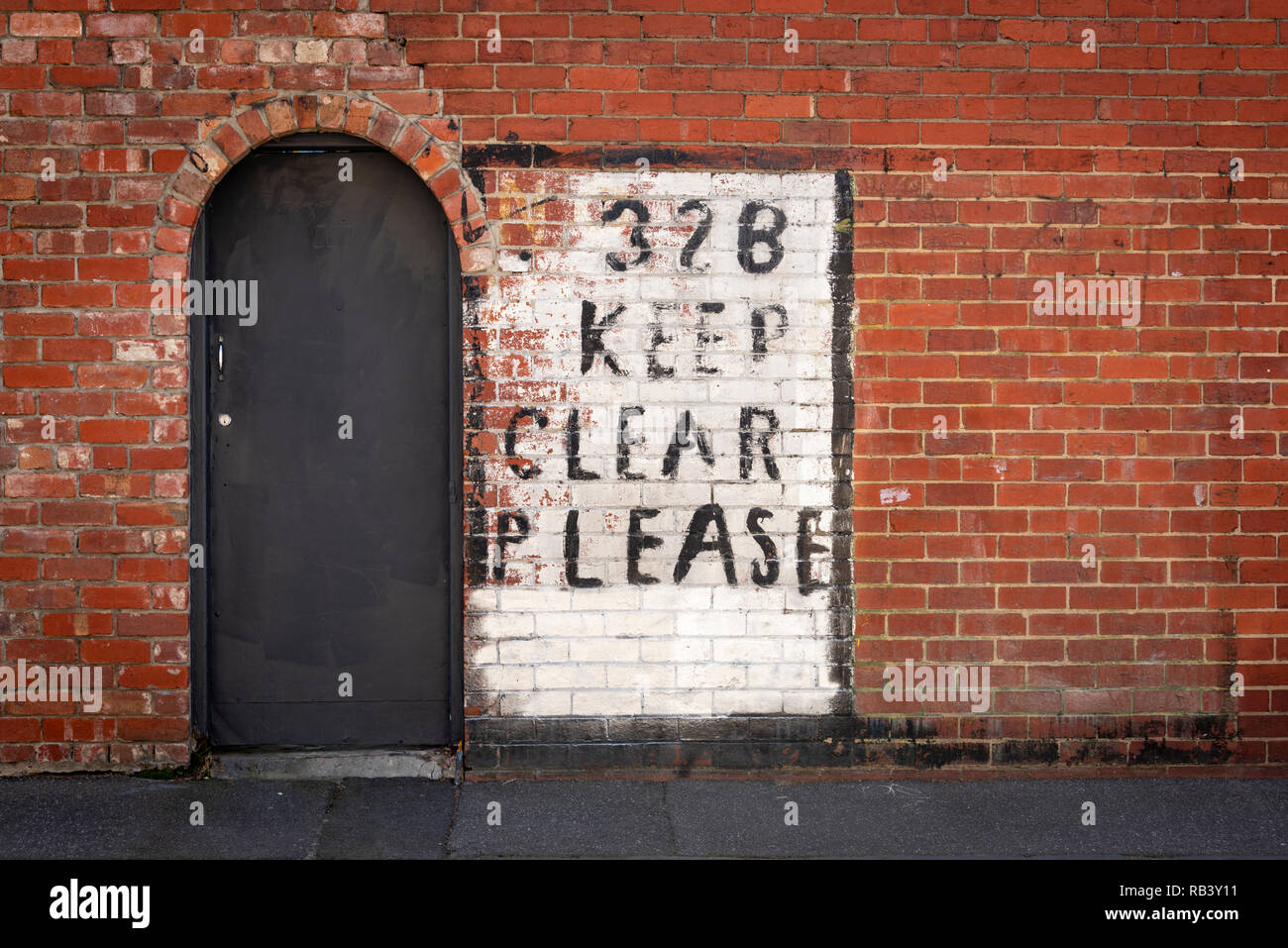 Painted brick sign hi-res stock photography and images - Alamy