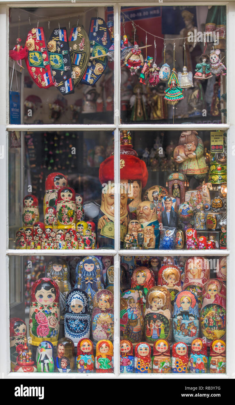Matryoshka russian puppets lined up in shop window in Amsterdam Stock ...