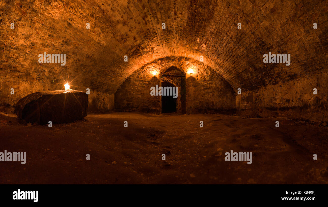 Medieval prison cell hi-res stock photography and images - Alamy