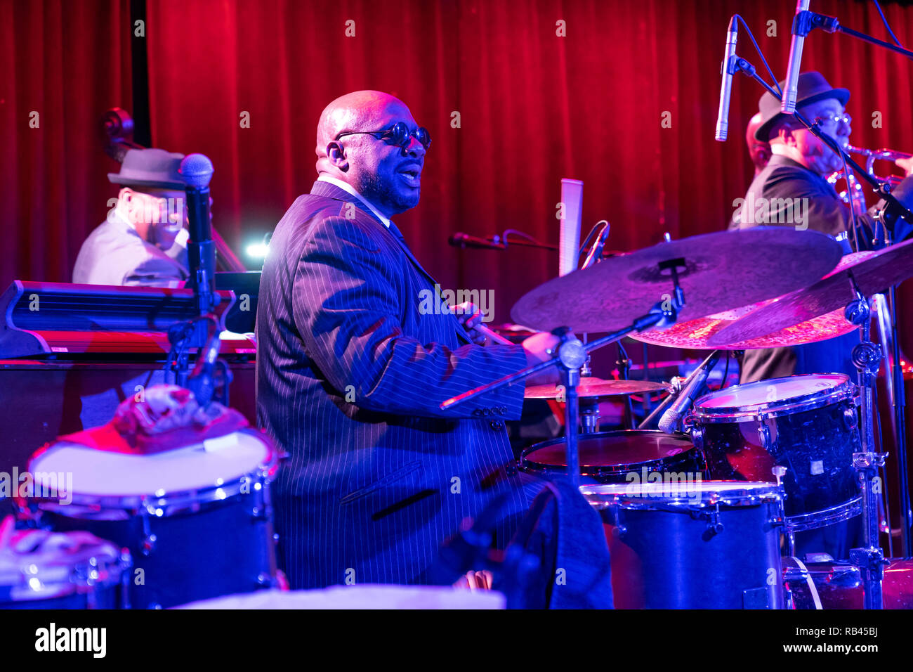 Ralph peterson hi-res stock photography and images - Alamy