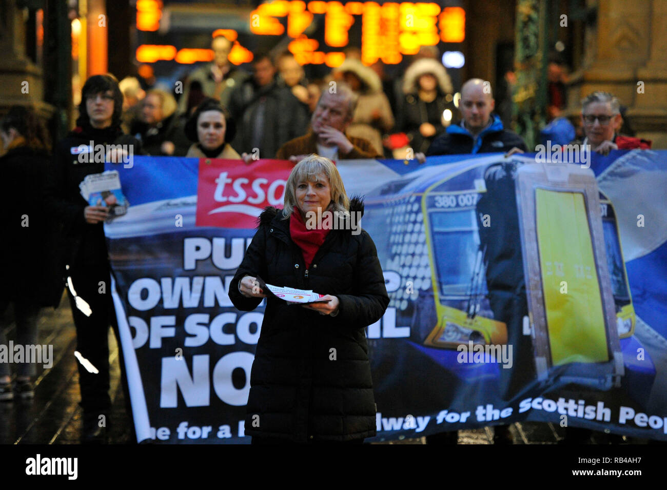 Labour rose logo hi-res stock photography and images - Alamy