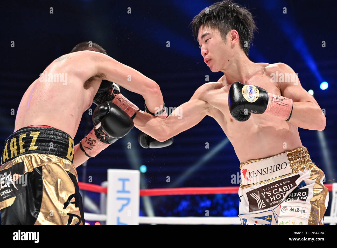 Tokyo, Japan. 30th Dec, 2018. (L-R) Saul Juarez (MEX), Ken Shiro (JPN ...
