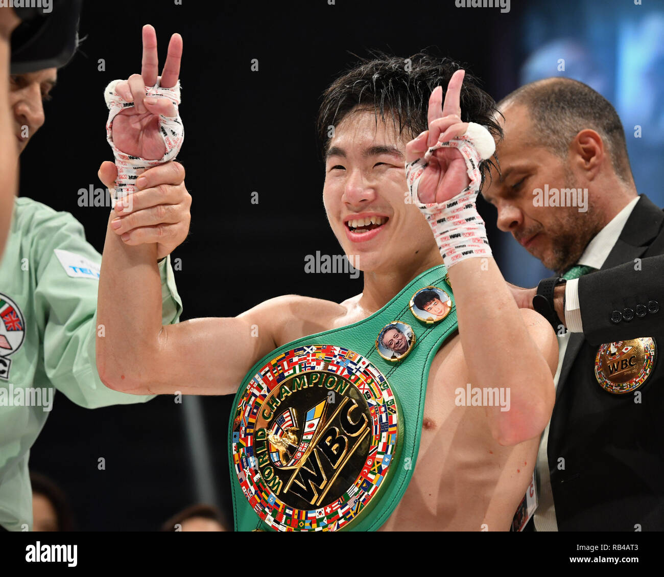Tokyo, Japan. 30th Dec, 2018. (L-R) Ken Shiro (JPN), Tito Gonzalez ...
