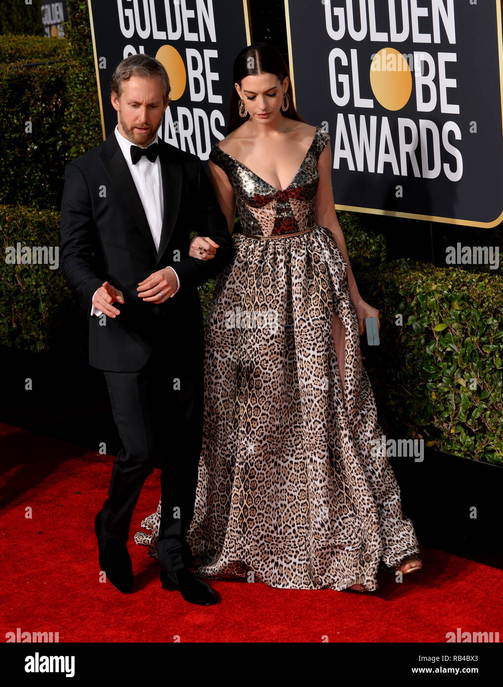 LOS ANGELES, CA. January 06, 2019: Anne Hathaway & Adam Shulman at the ...