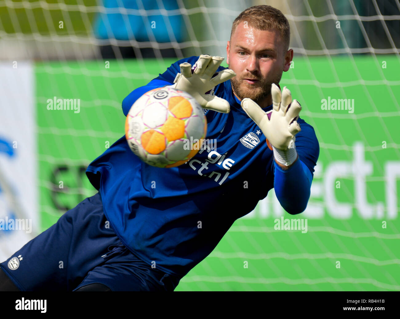 Doha, Qatar. 7th Jan, 2019. The Netherlands' PSV Eindhoven Goalkeeper ...