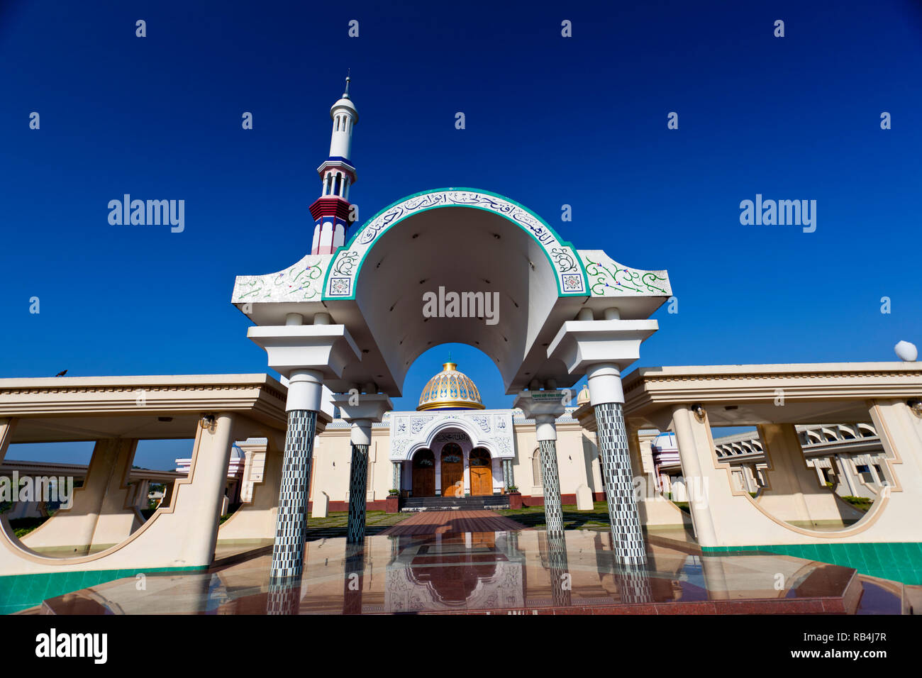 Baitul Aman Mosque. Guthia, Barisal, Bangladesh Stock Photo - Alamy