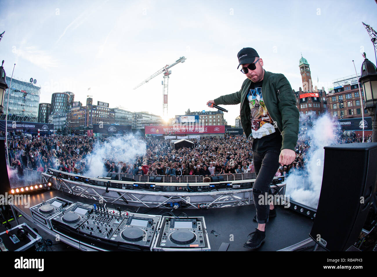 Aaron waisglass hi-res stock photography and images - Alamy