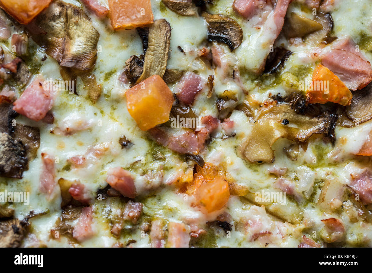 Pizza texture hi-res stock photography and images - Alamy