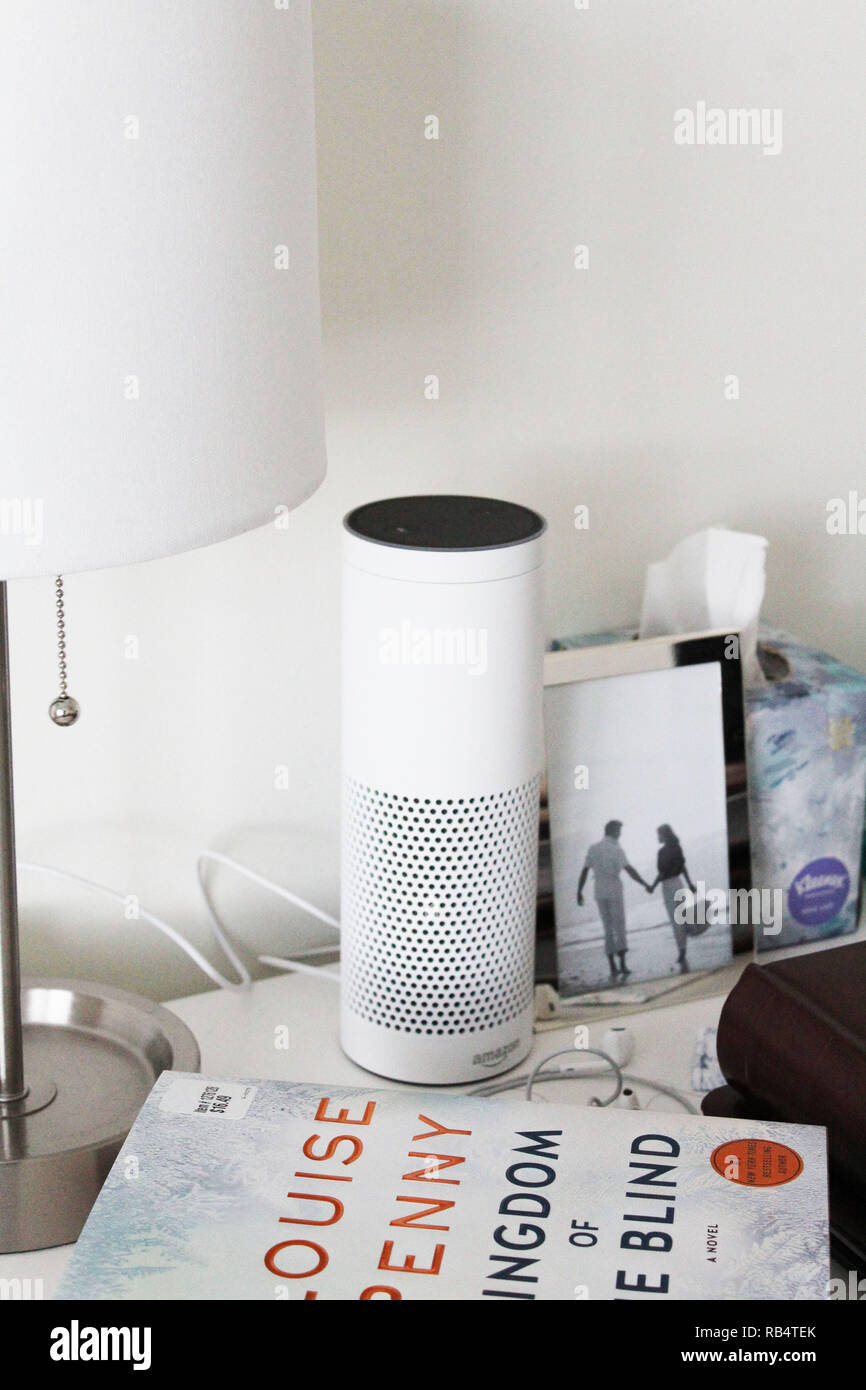 Desk photo frame hi-res stock photography and images - Alamy