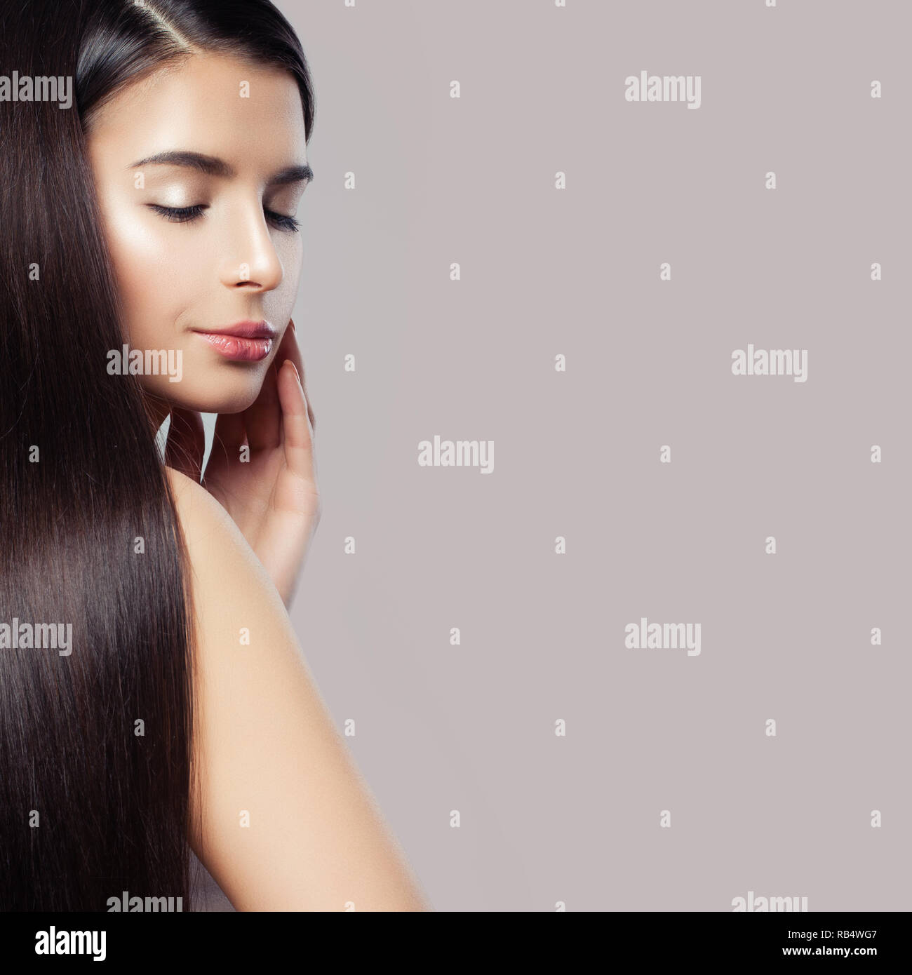 Straight Face Woman Stock Photos & Straight Face Woman Stock Images - Alamy