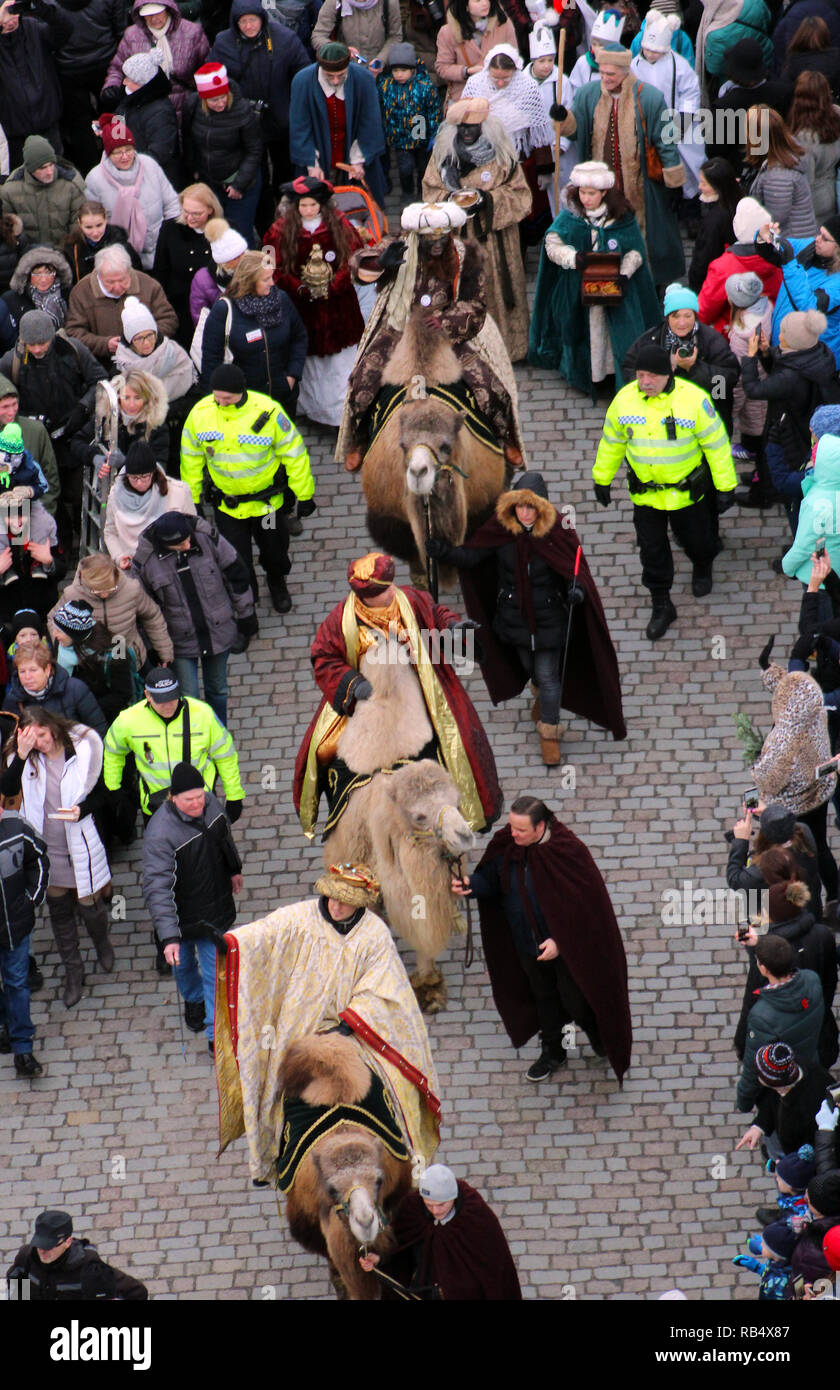 Passers-by and tourists watched the Epiphany procession with the Three ...