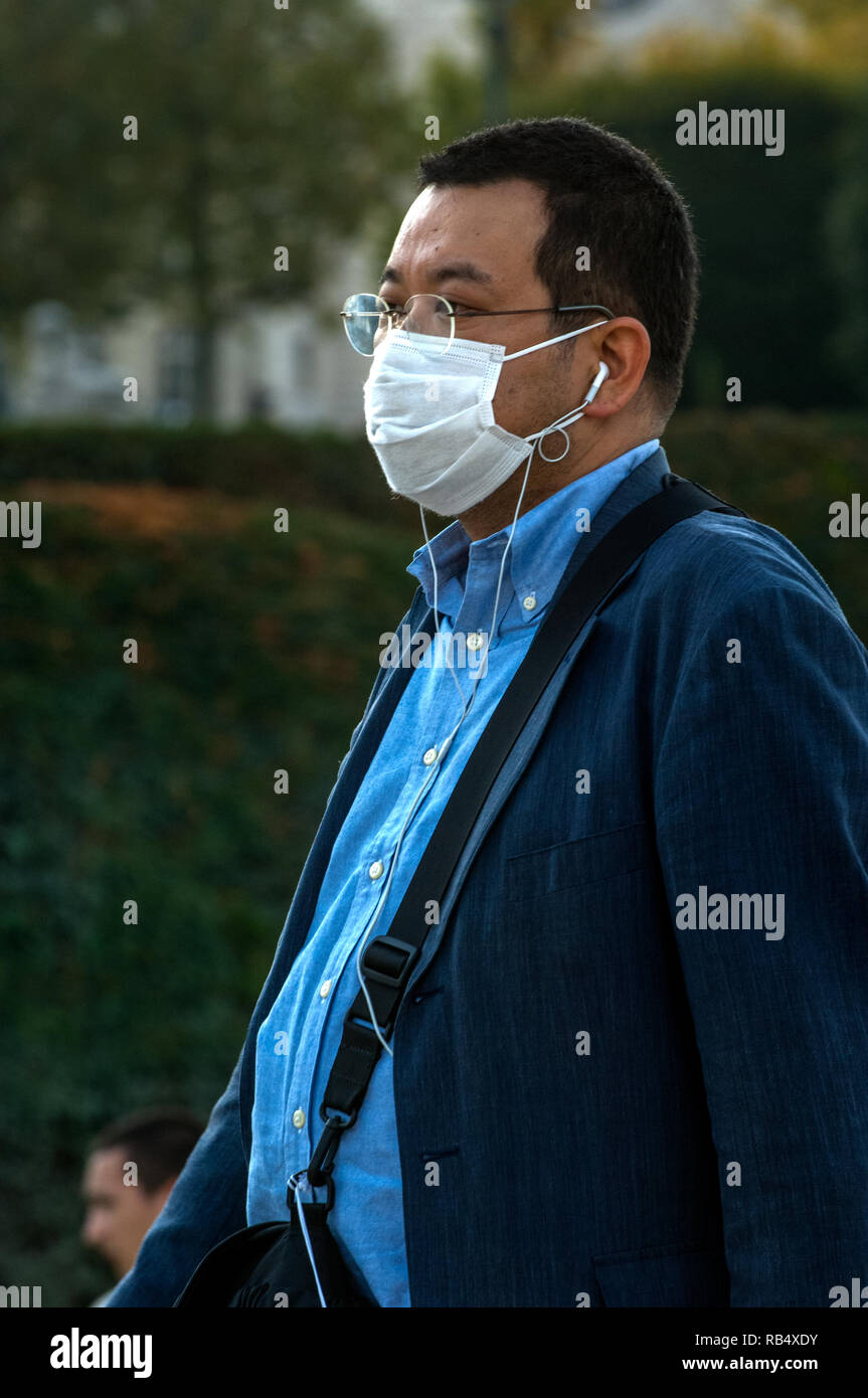 Asian man face mask hi-res stock photography and images - Alamy