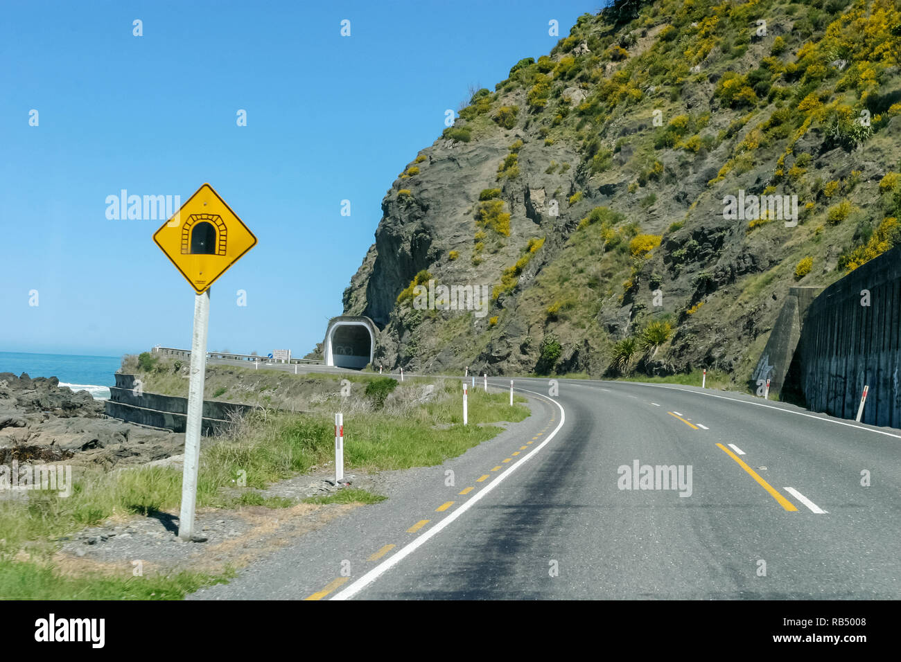 State Highway 1 New Zealand High Resolution Stock Photography and ...