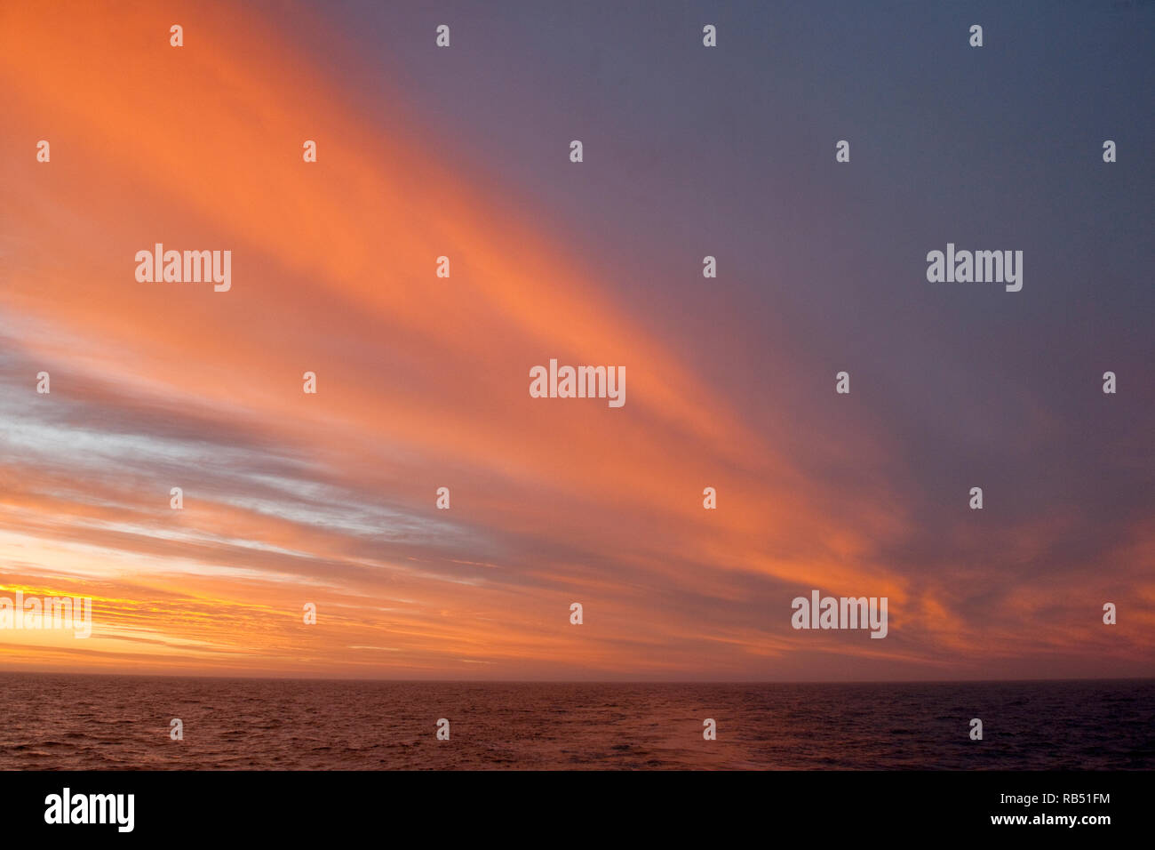 Photographs with sky and sea hi-res stock photography and images - Alamy
