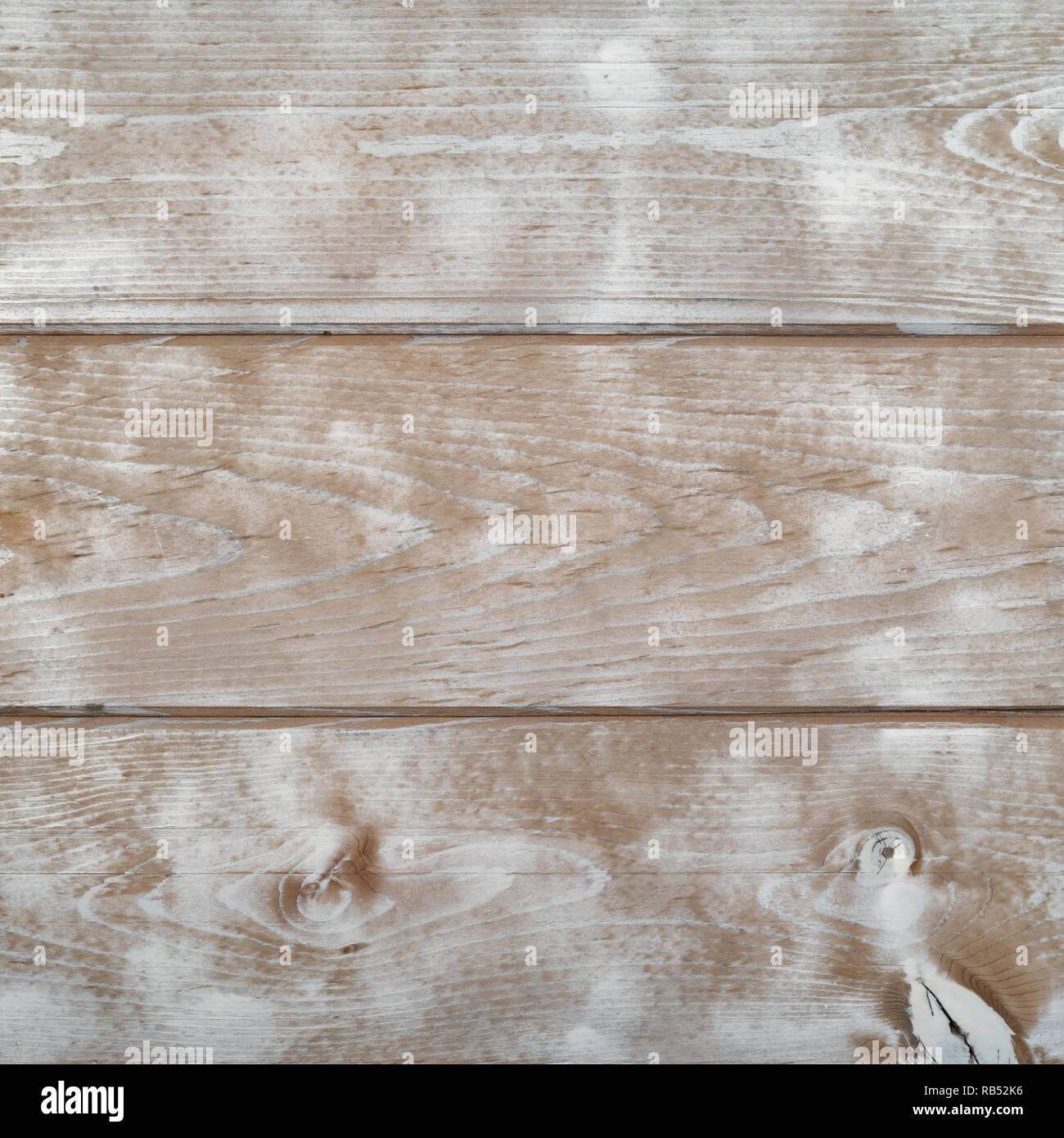 White washed fence hi-res stock photography and images - Alamy