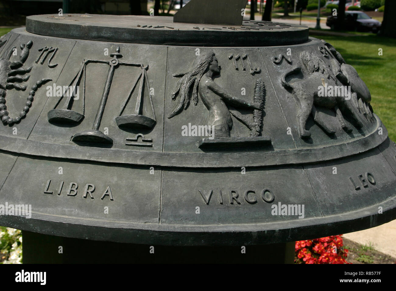 Historical sundial hi-res stock photography and images - Alamy