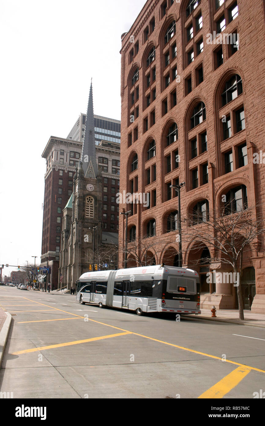 Cleveland public transportation bus hi-res stock photography and images ...
