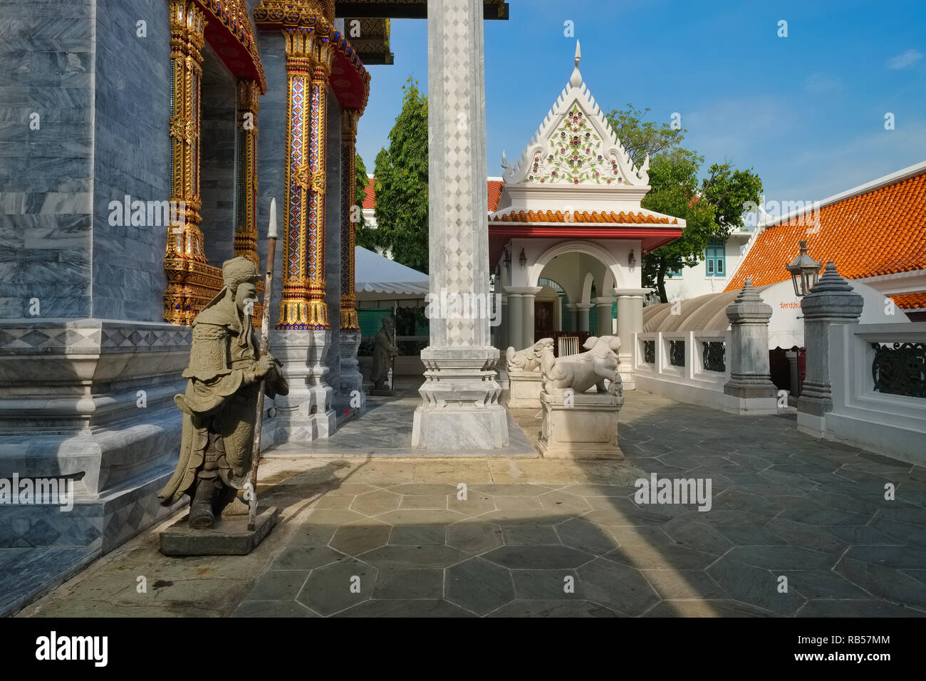 Thammayutnikai hi-res stock photography and images - Alamy