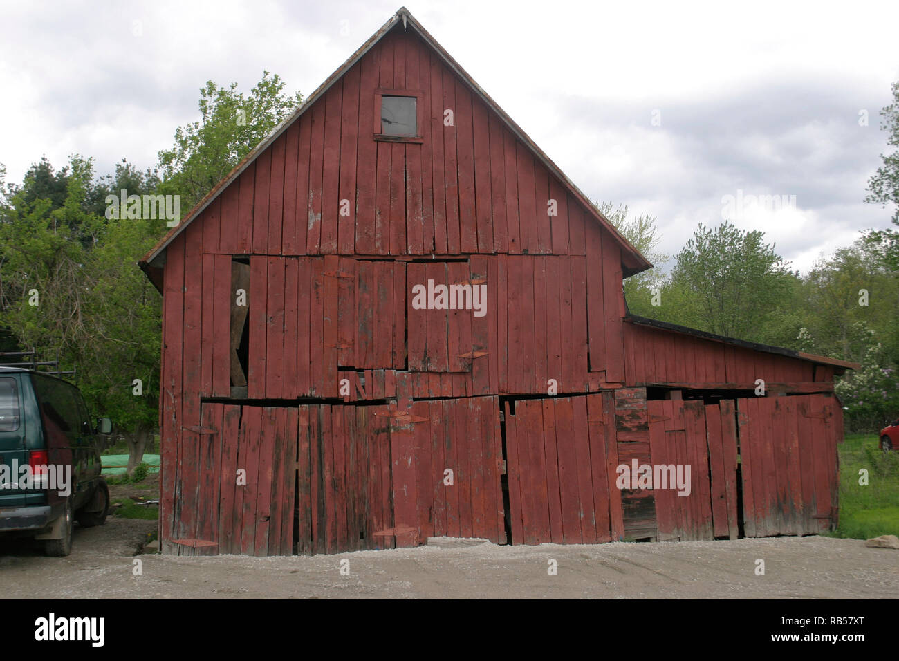 Old red barn in Ohio, USA Stock Photo - Alamy