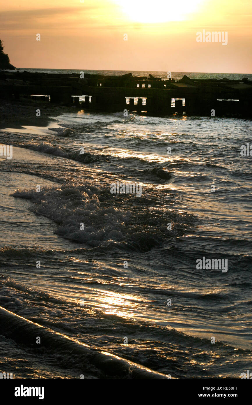 Cleveland ohio lake erie beach hi-res stock photography and images - Alamy