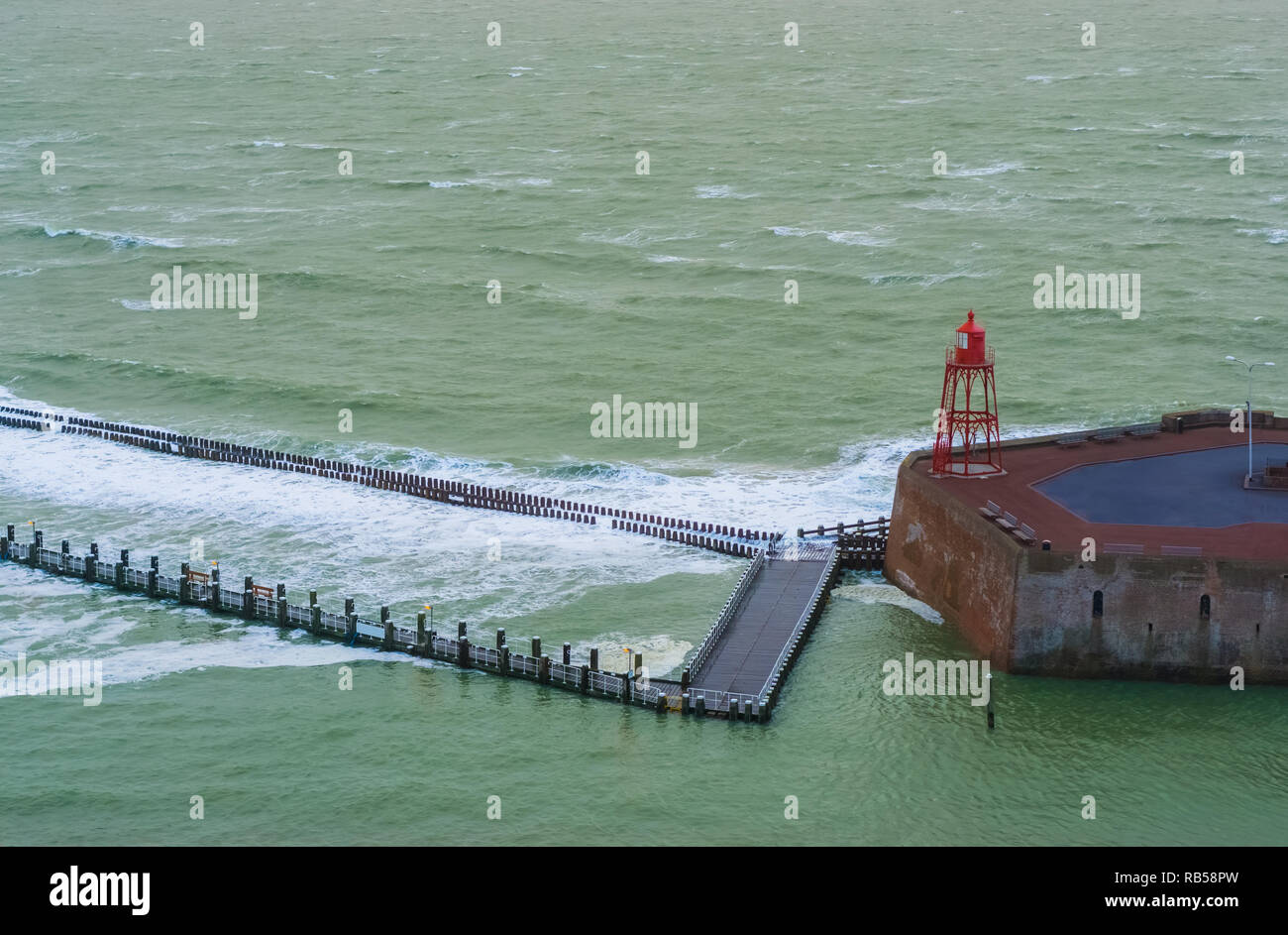 Jettying hi-res stock photography and images - Alamy