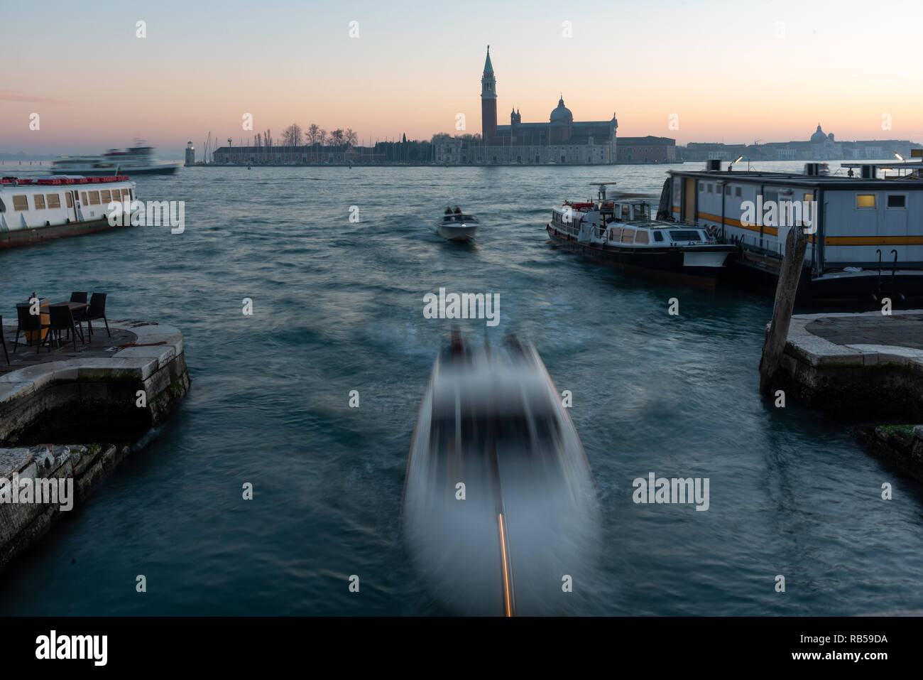 Venezia speedboat lagoon hi-res stock photography and images - Alamy