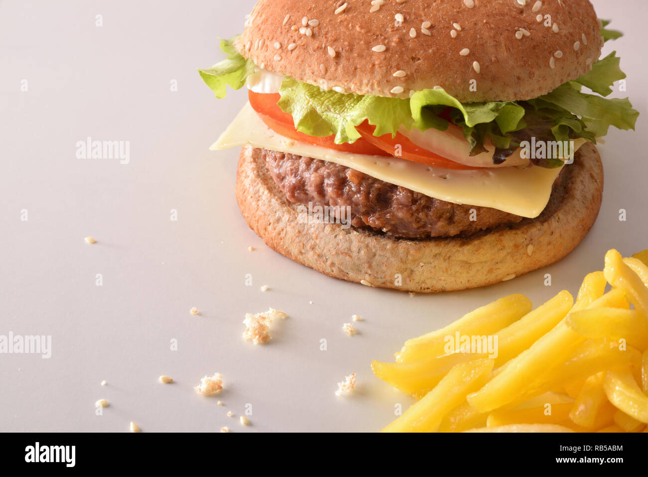 Meat burger and chips hi-res stock photography and images - Alamy