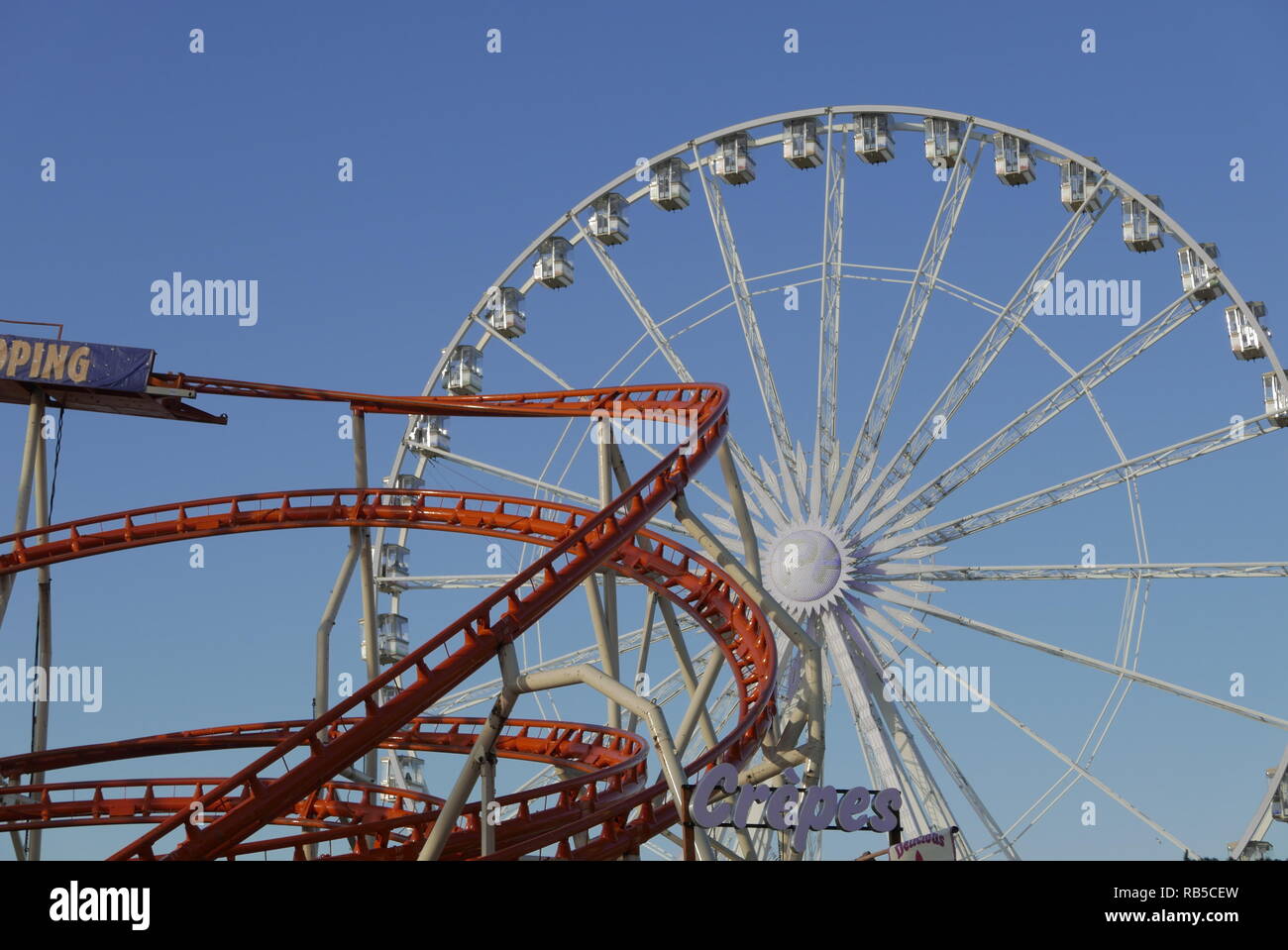 Worlds of fun roller coaster hi-res stock photography and images - Alamy