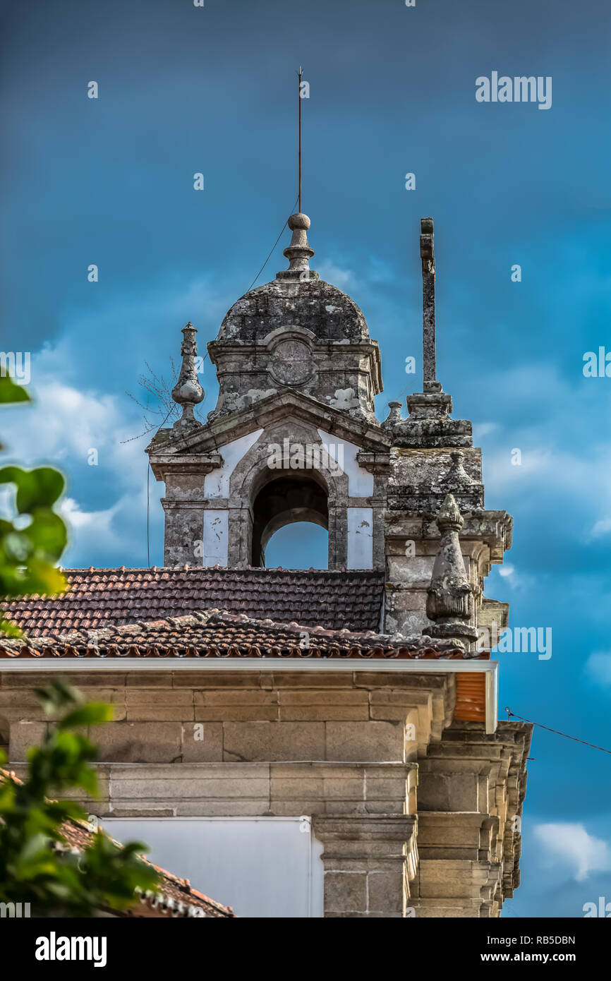 Dramatic architectural roof hi-res stock photography and images - Alamy
