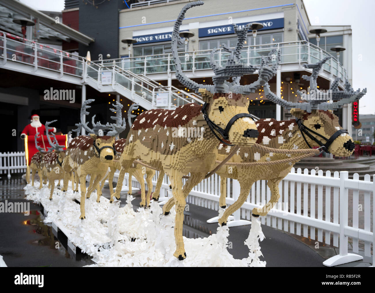 A Santa Sleigh with 8 reindeer made using 750,000 LEGO bricks at Tacoma ...