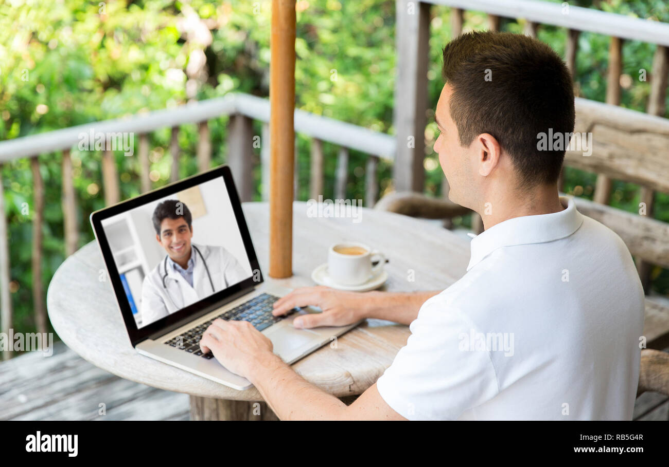 Chat with doctor on screen hi-res stock photography and images - Alamy
