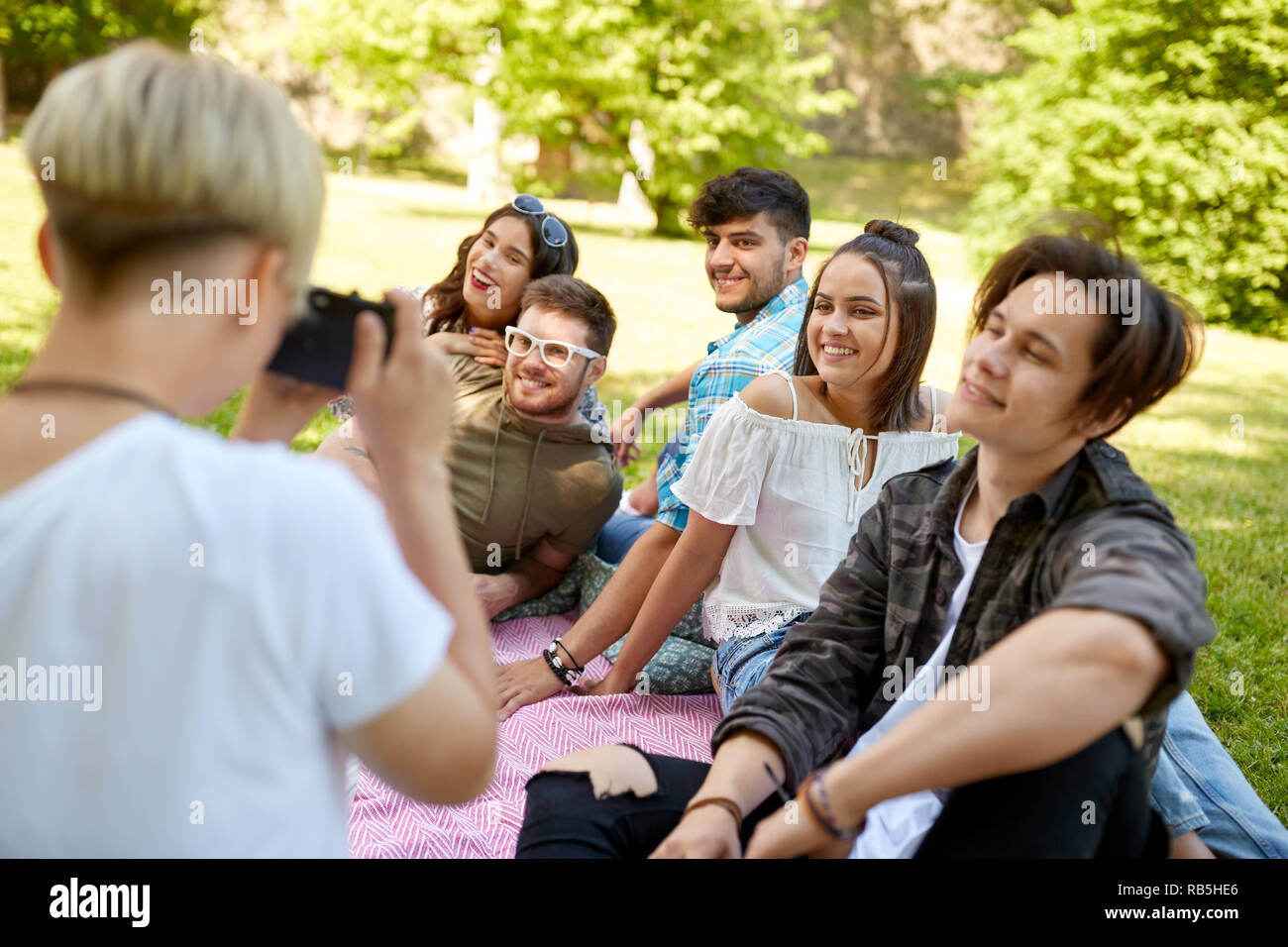 Photographing group hi-res stock photography and images - Alamy