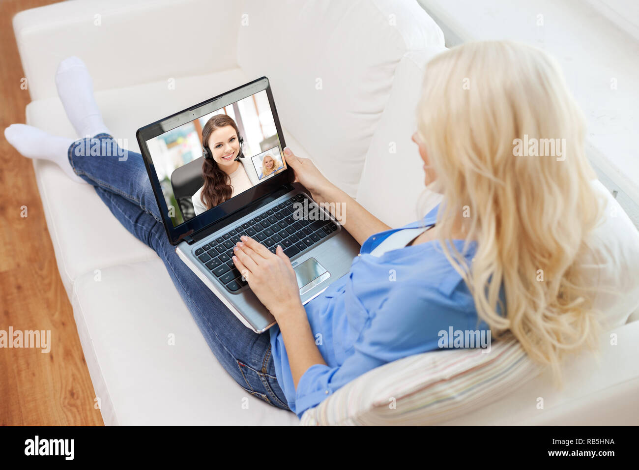 Woman laptop video call hi-res stock photography and images - Alamy