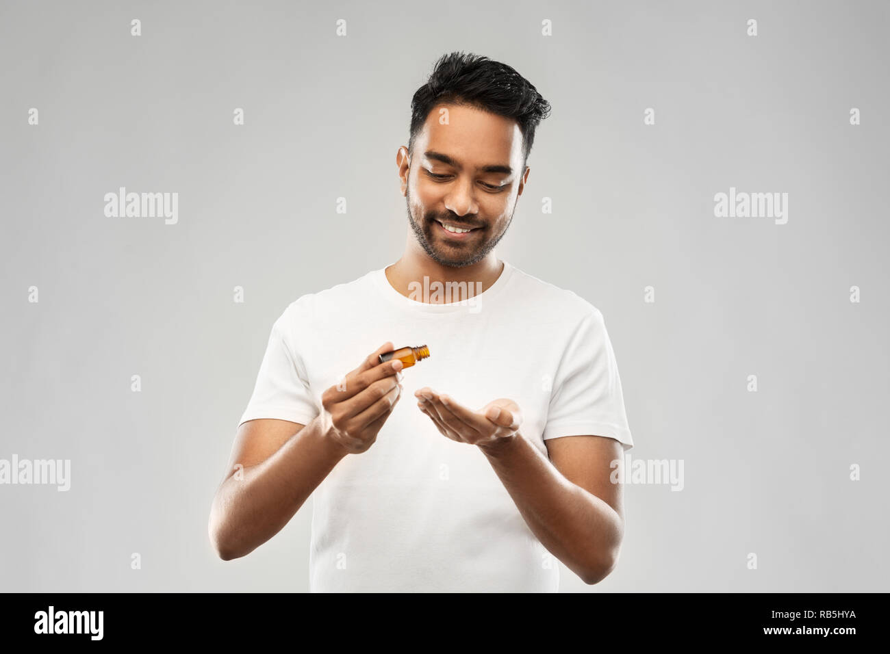 Essential grooming hi-res stock photography and images - Alamy