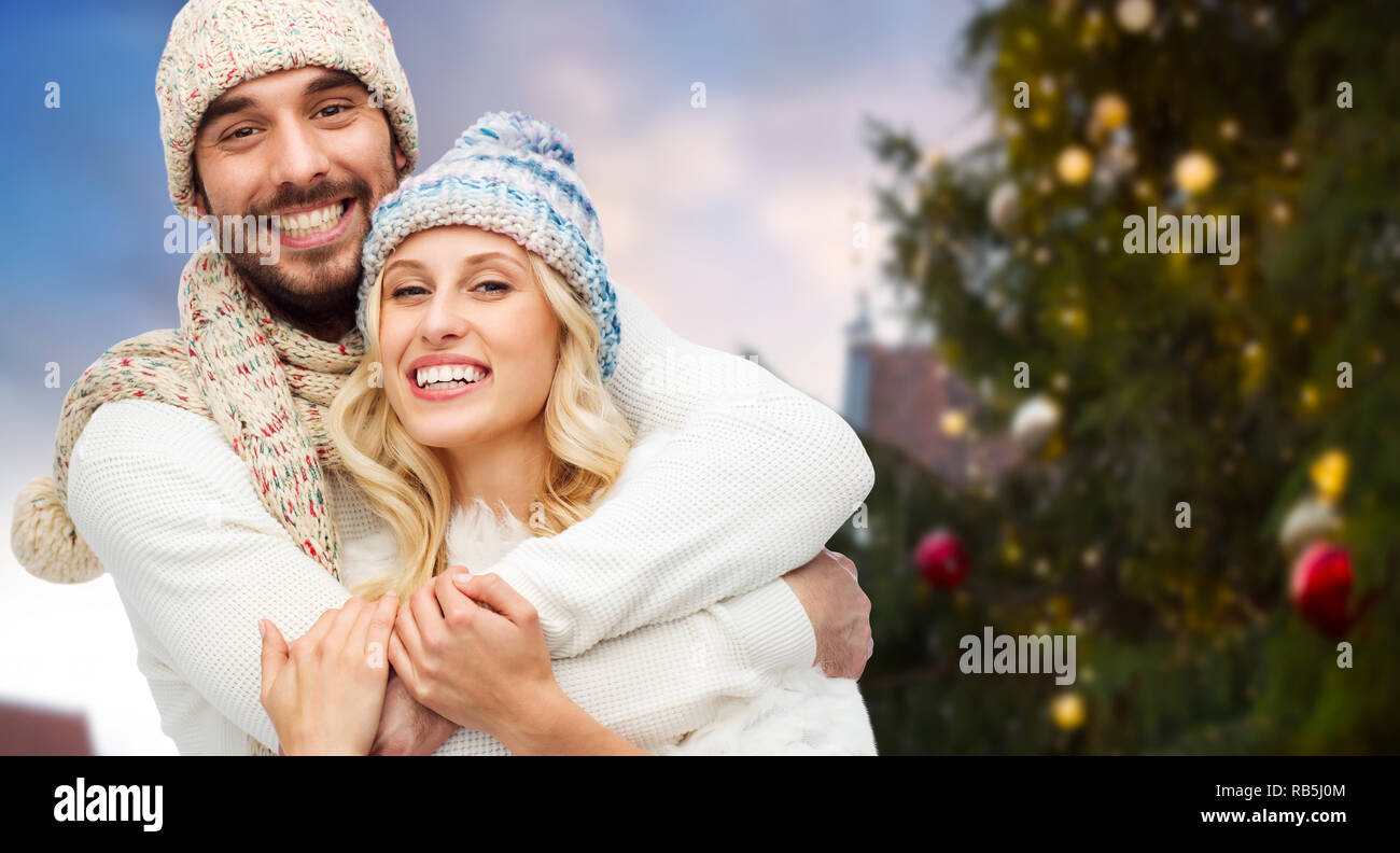 Couple hugging over winter hi-res stock photography and images - Alamy