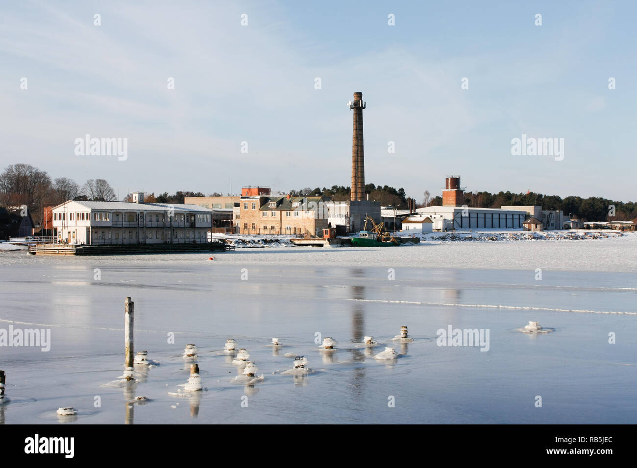 Beautiful cold view of frozen port docks in a winter day Stock Photo ...