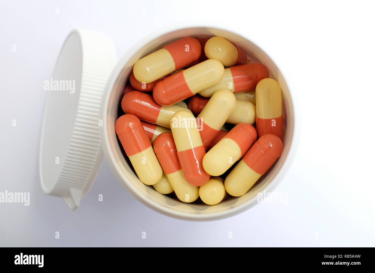 Plastic tub hi-res stock photography and images - Alamy