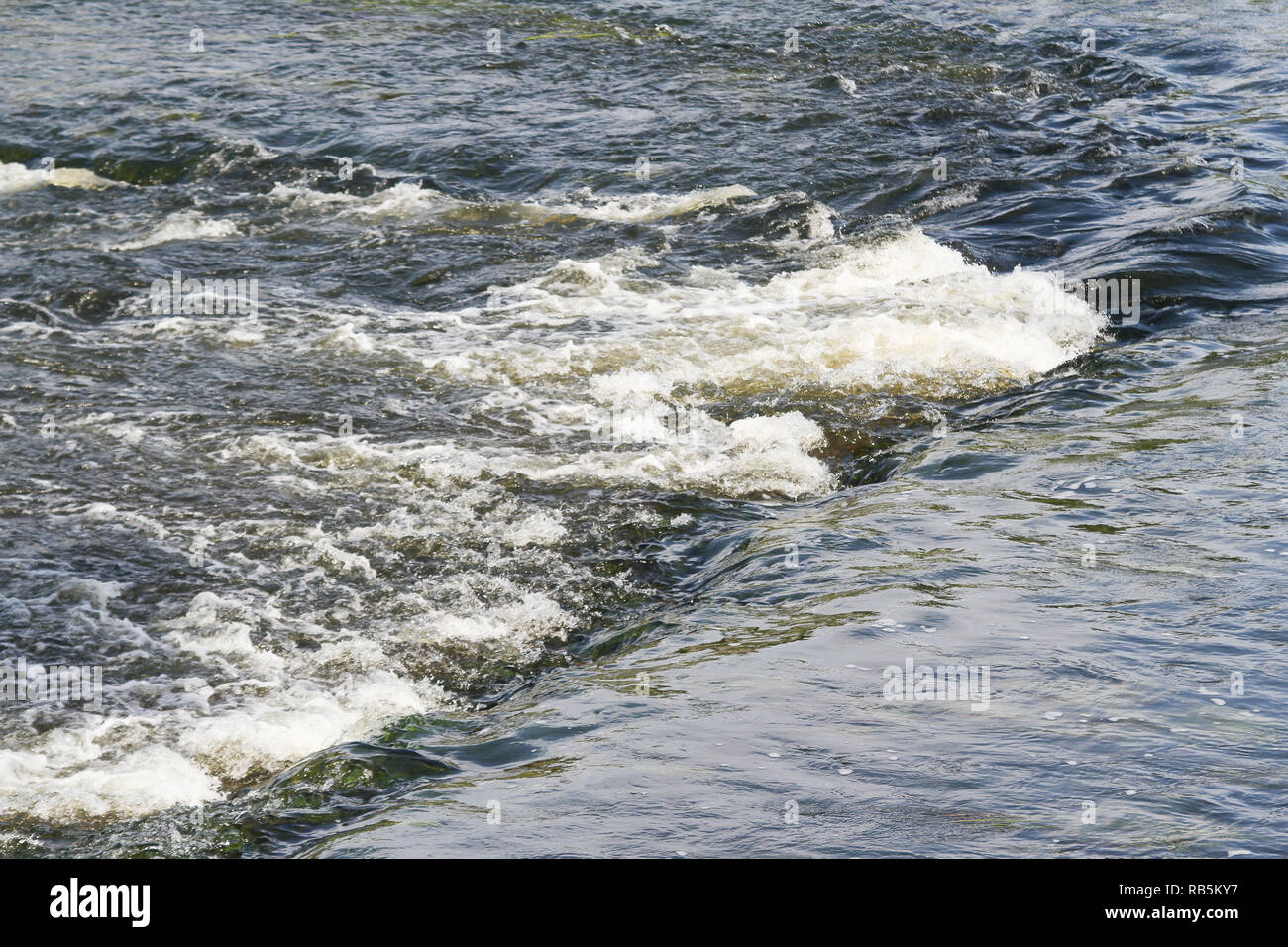 Waterside view hi-res stock photography and images - Alamy
