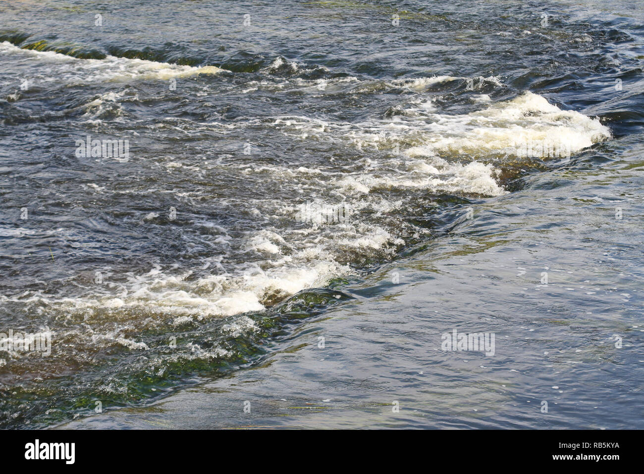 Waterside view hi-res stock photography and images - Alamy